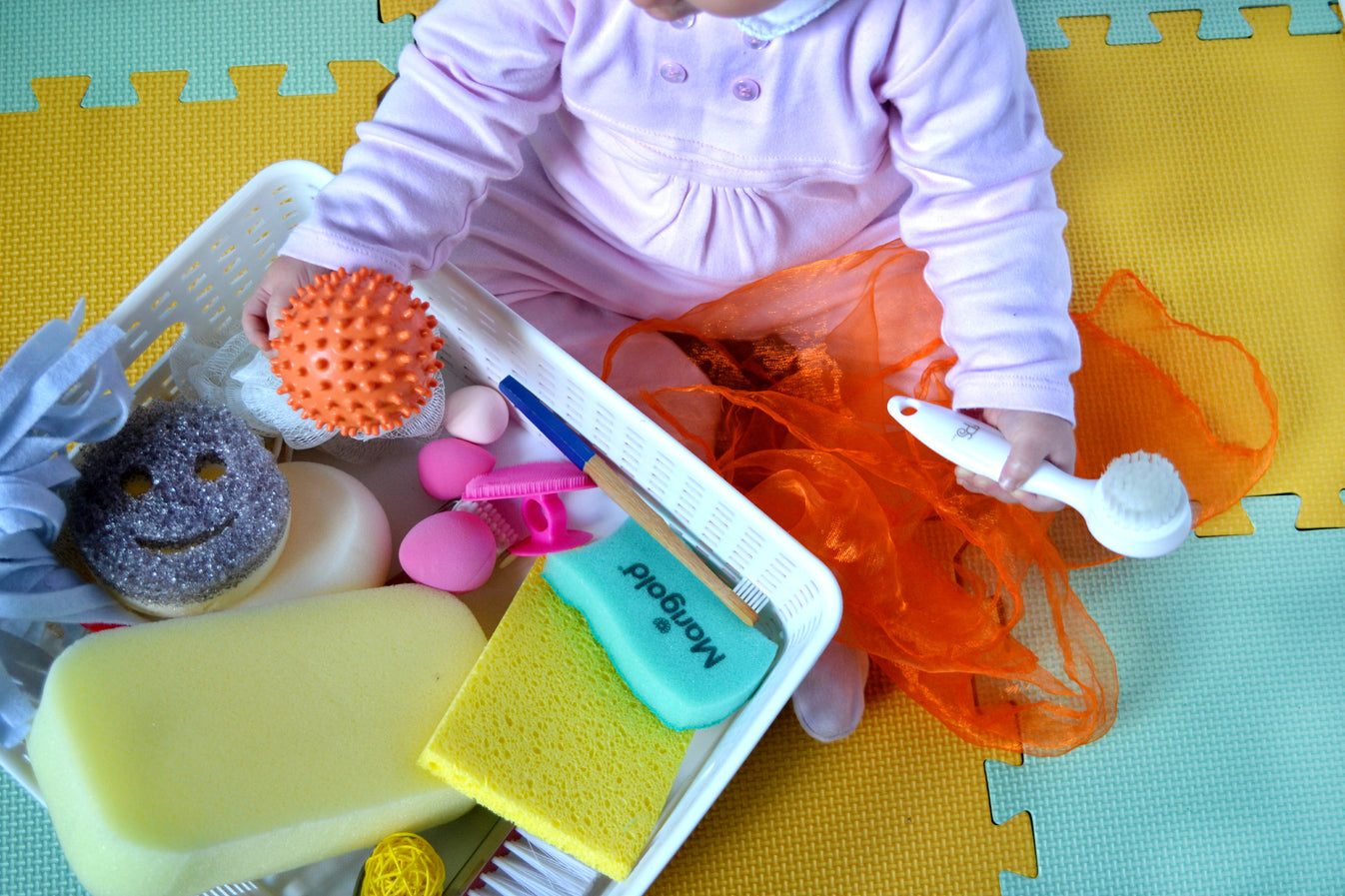 baby playPROMPTS for newborns to one year olds | playHOORAY!